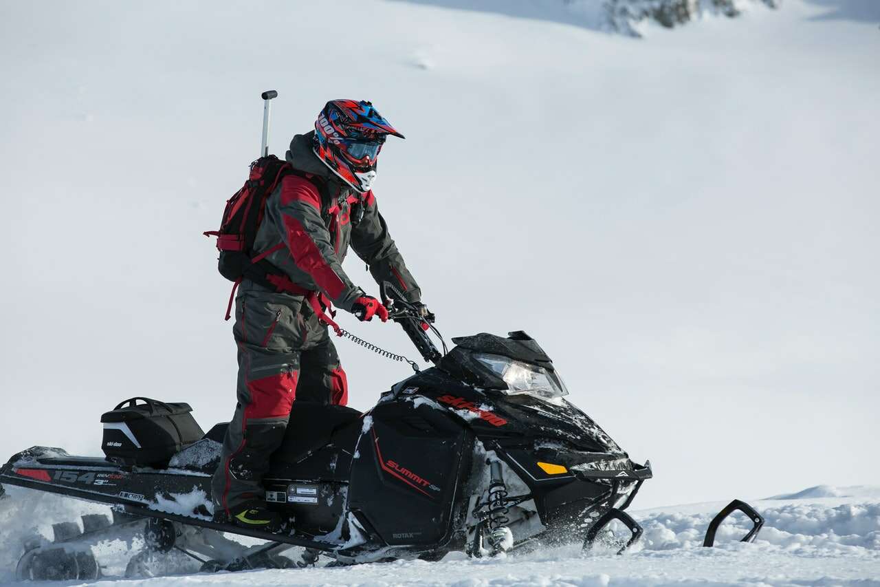 Winter Bucket List For Travellers: 20 Fun Outdoor Activities In Winter